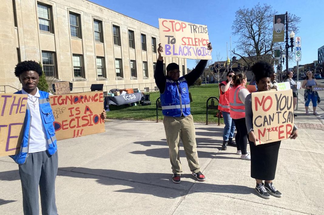 City Hall protest calls for Peterborough Mayor Leal’s resignation over ...